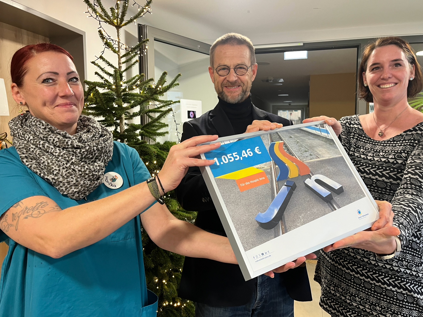 Mit altem Logo neue Wege gehen: Jenaer Nahverkehr spendet über 1.000 ...